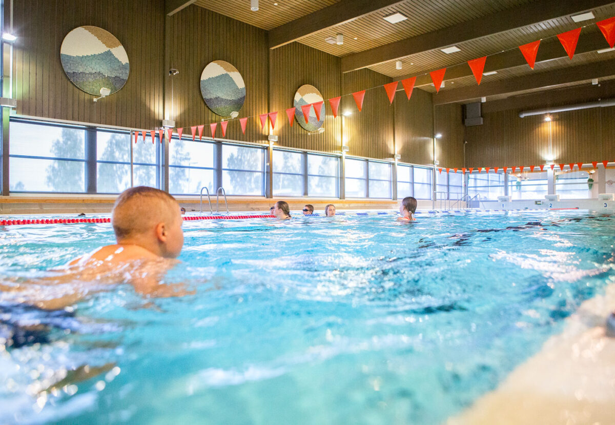 Simövervakare, Närpes simhall - Work In Närpes